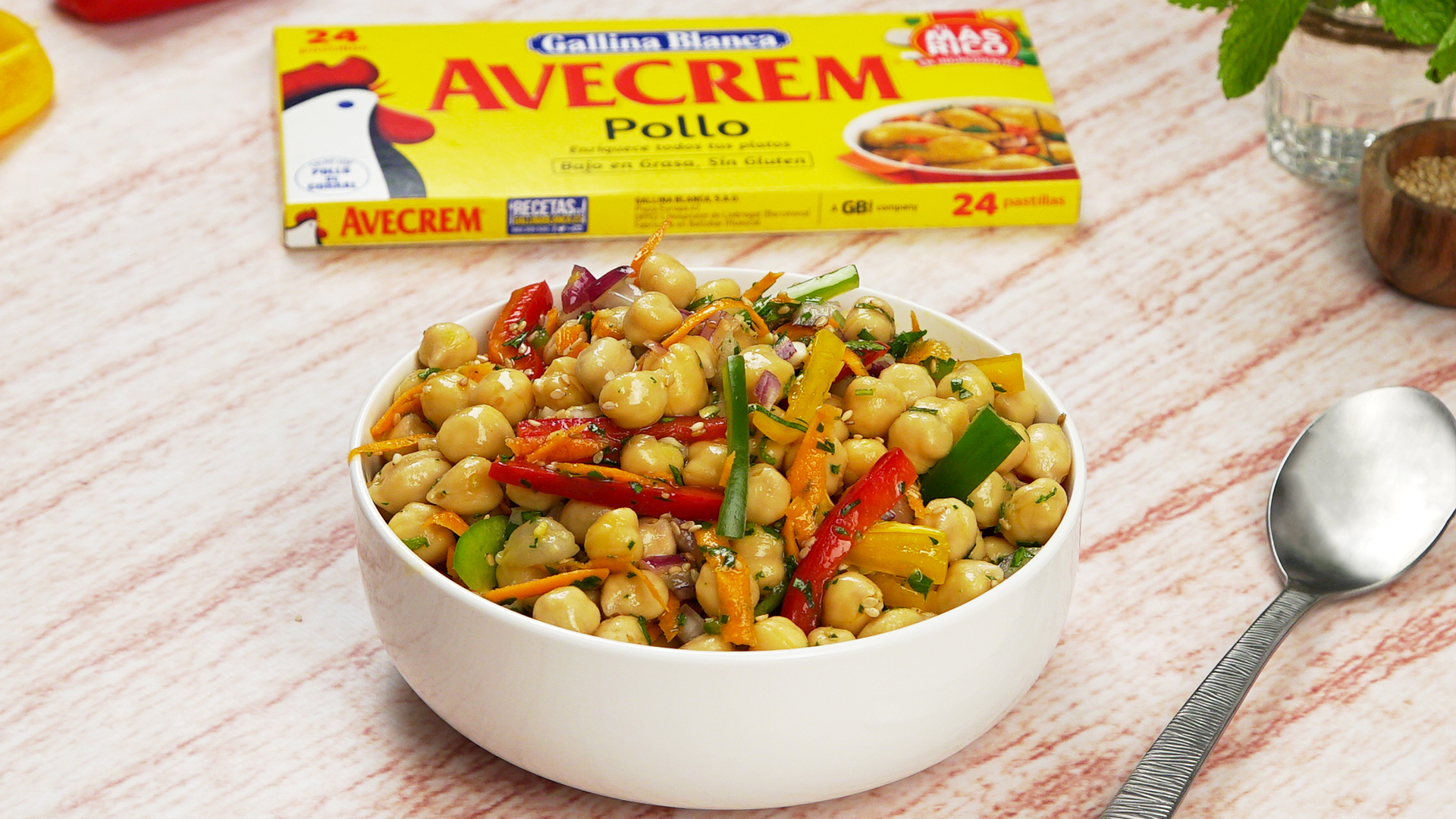 Ensalada de garbanzos con verduras | Recetas Gallina Blanca